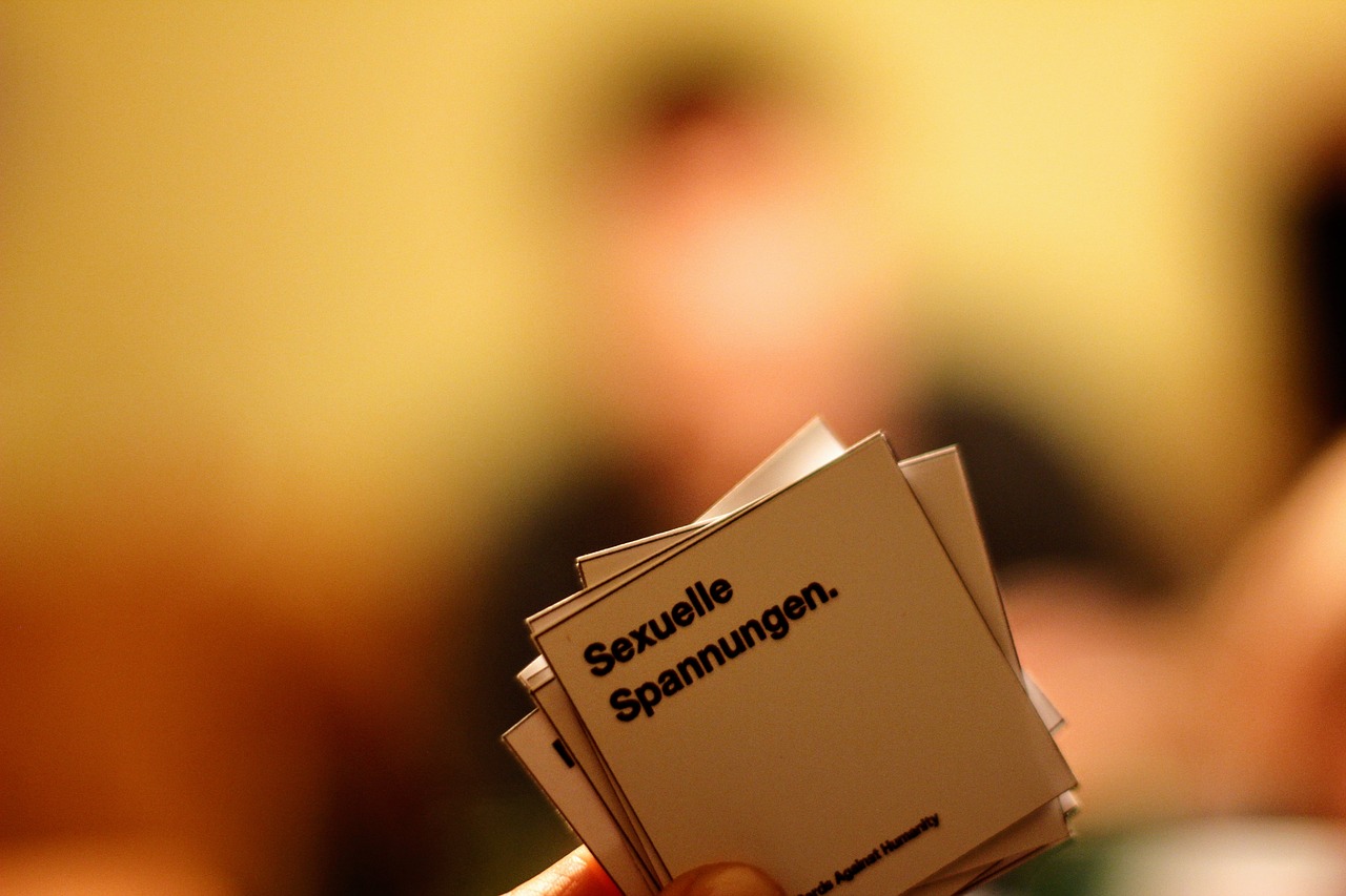 Die besten Partyspiele für Zuhause | Trinkspiele für jeden Anlass